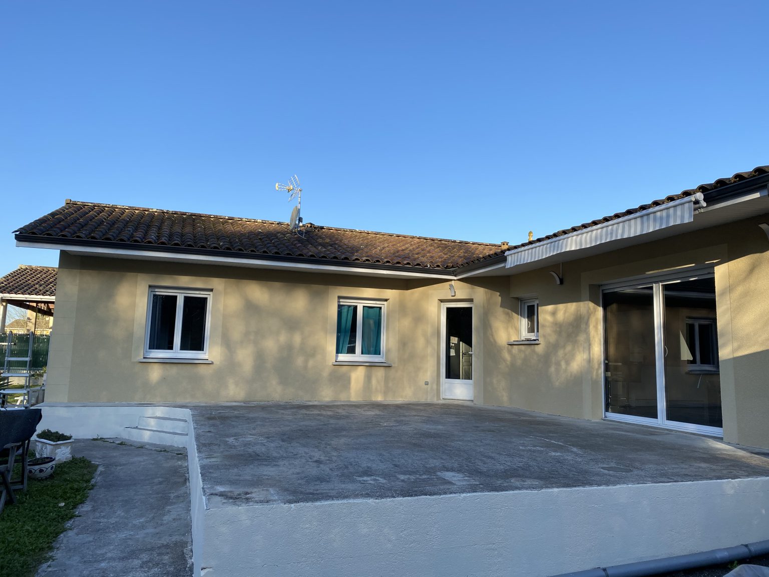 Kits pour terrasse en graulats et résine Gominov – Pour terrasse dès 16 m2